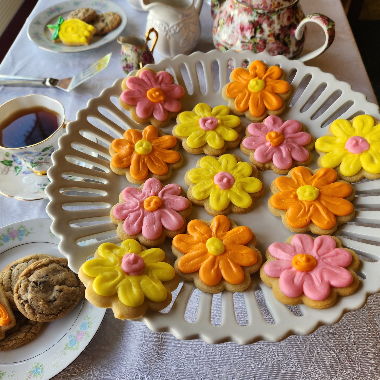 Iced cut out cookies – Linda's Kitchen