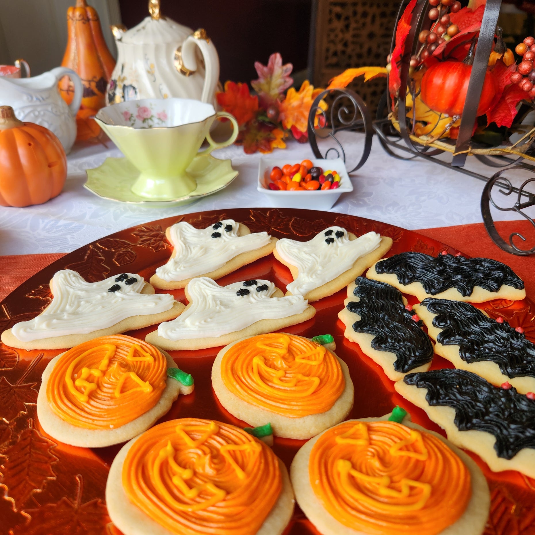 Iced cut out cookies – Linda's Kitchen